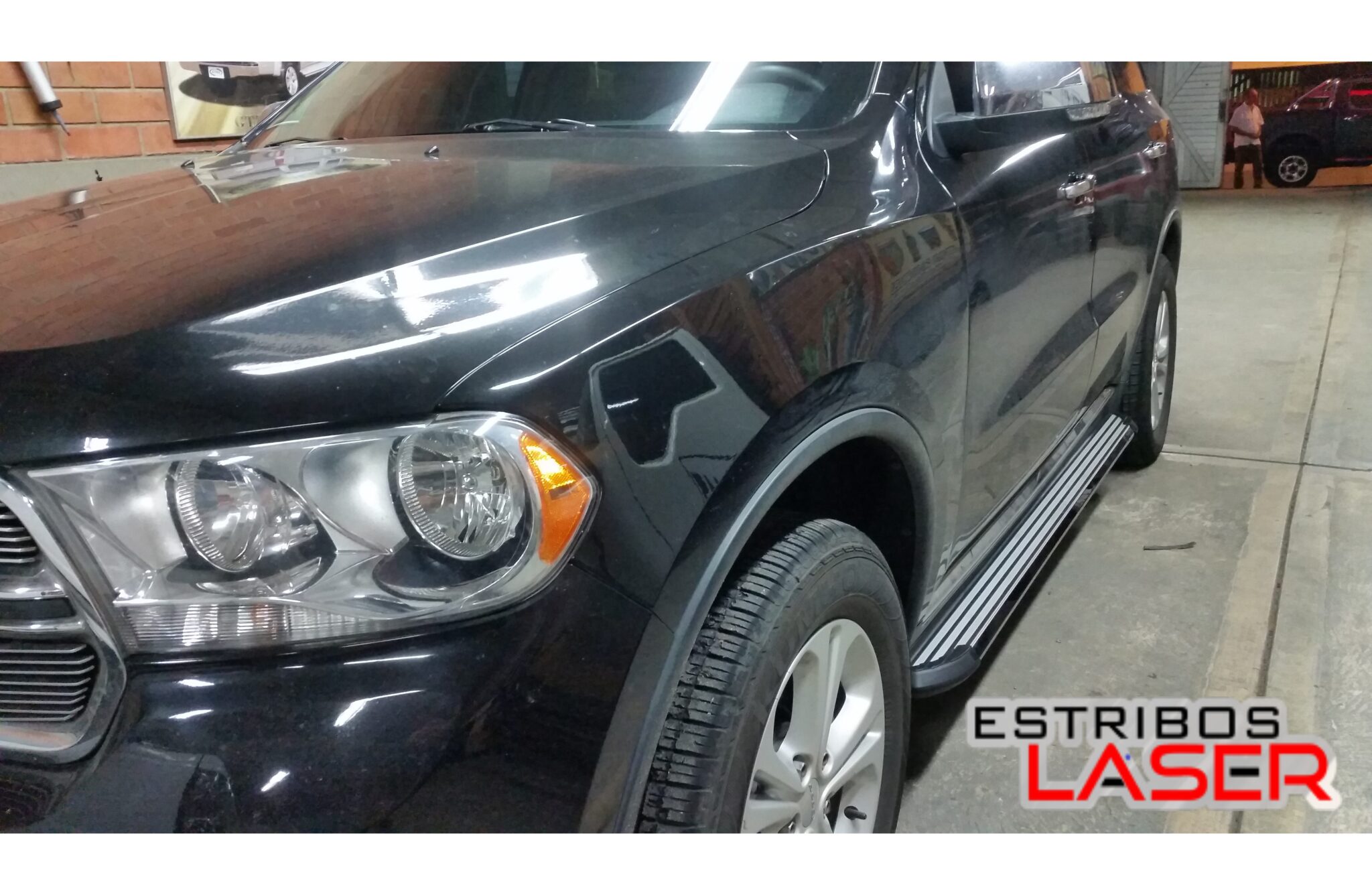 Estribos DODGE DURANGO - Para tu carro