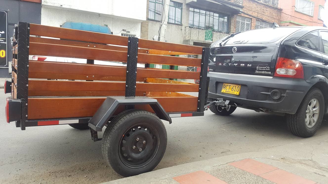 Remolques de carga en estacas de madera - Para tu carro