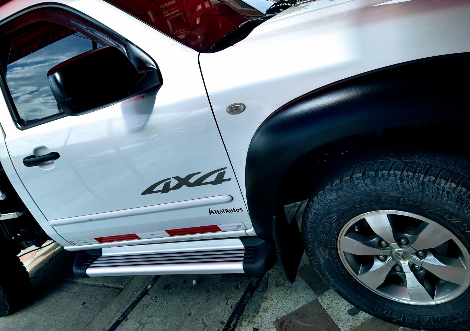 Estribos para camioneta Pick-up cabina sencilla - Para tu carro